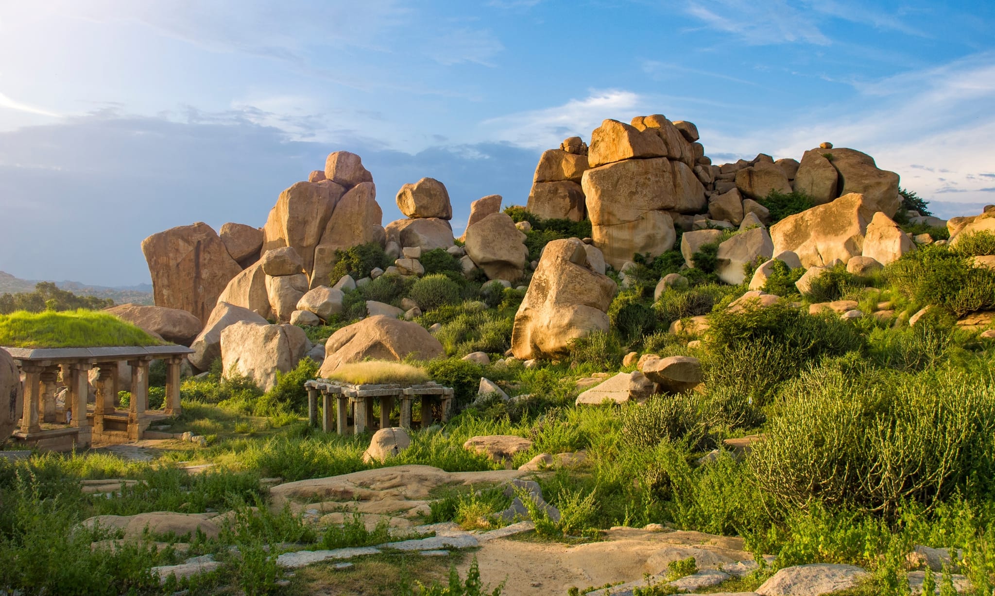 Hampi Gokarna Honnavar Murudeshwar Tour Package